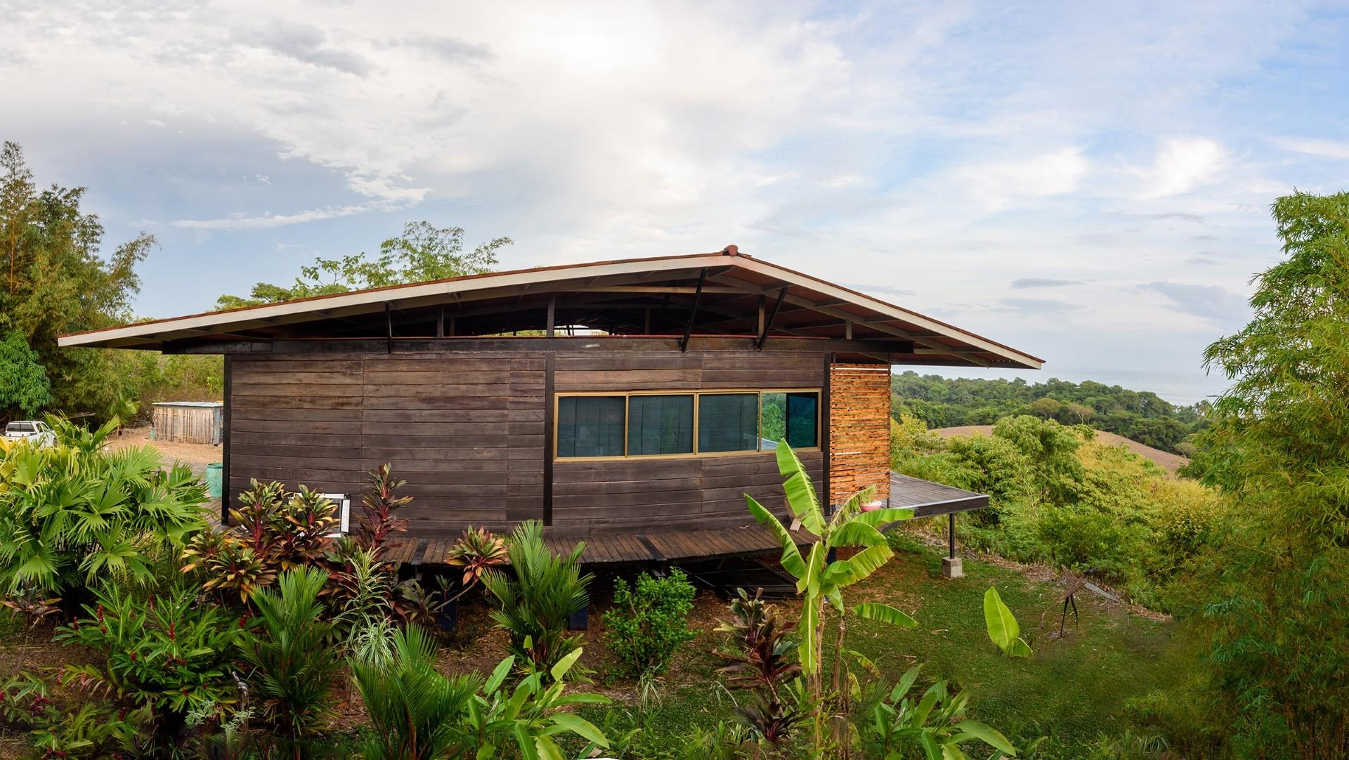 Oceanview Estate with Two Homes - DGR Panama Real Estate