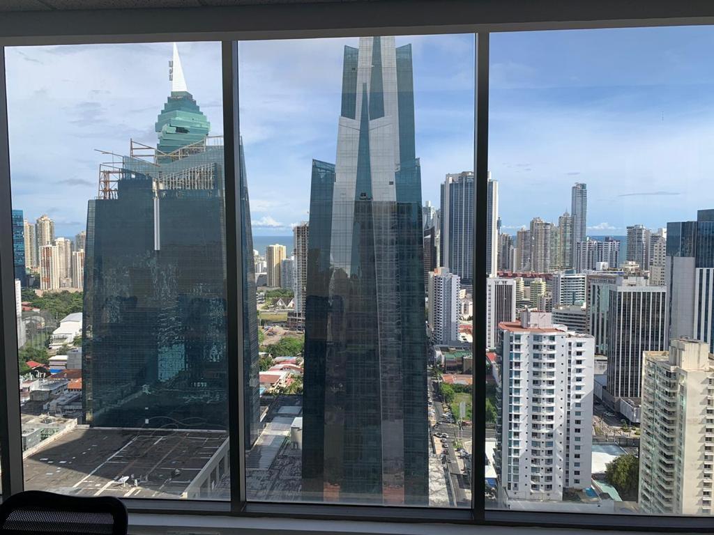 furnished office for rent in PH Twist Tower - DGR Panama Real Estate